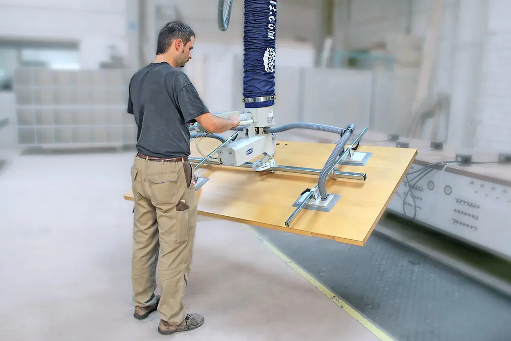 vacuum lifting device